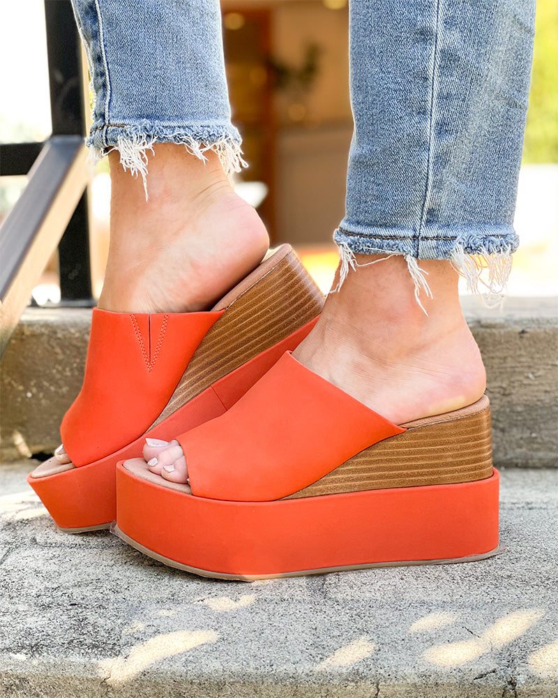 Matisse Georgia Platform Wedge – True Orange Boutique